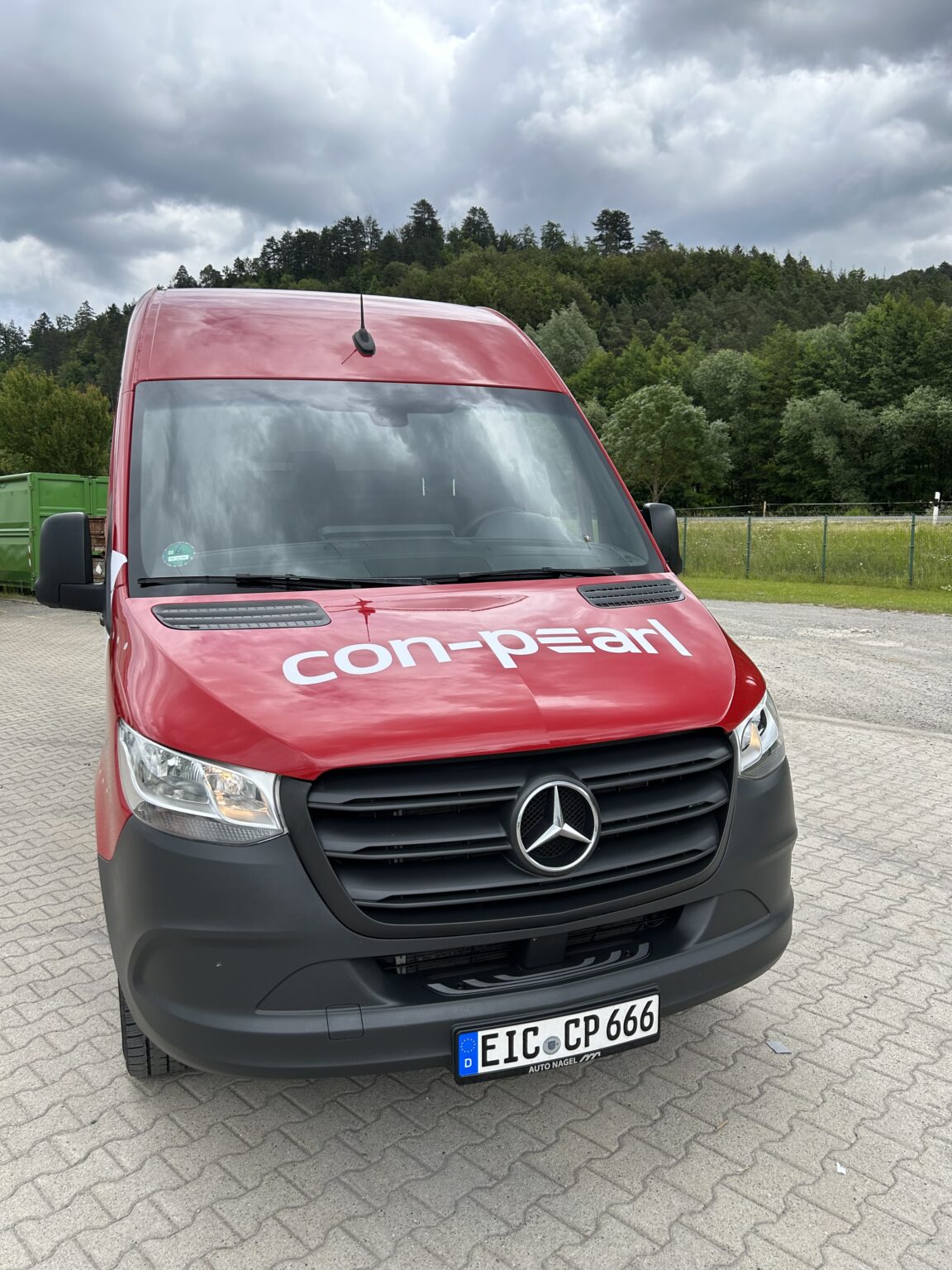 New eye-catcher on the roads – con-pearl